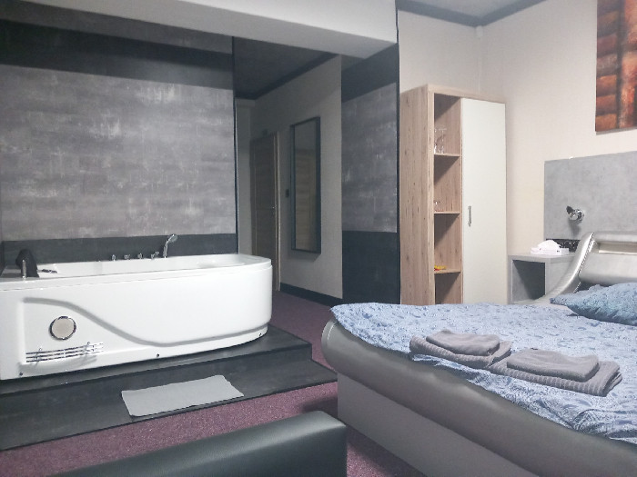Hodinový hotel Ostrava - Milenecký pokoj Relax Lux po rekonstrukci ...